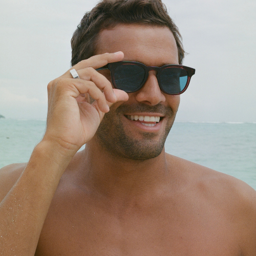 Pizzala / Burgundy + Blue